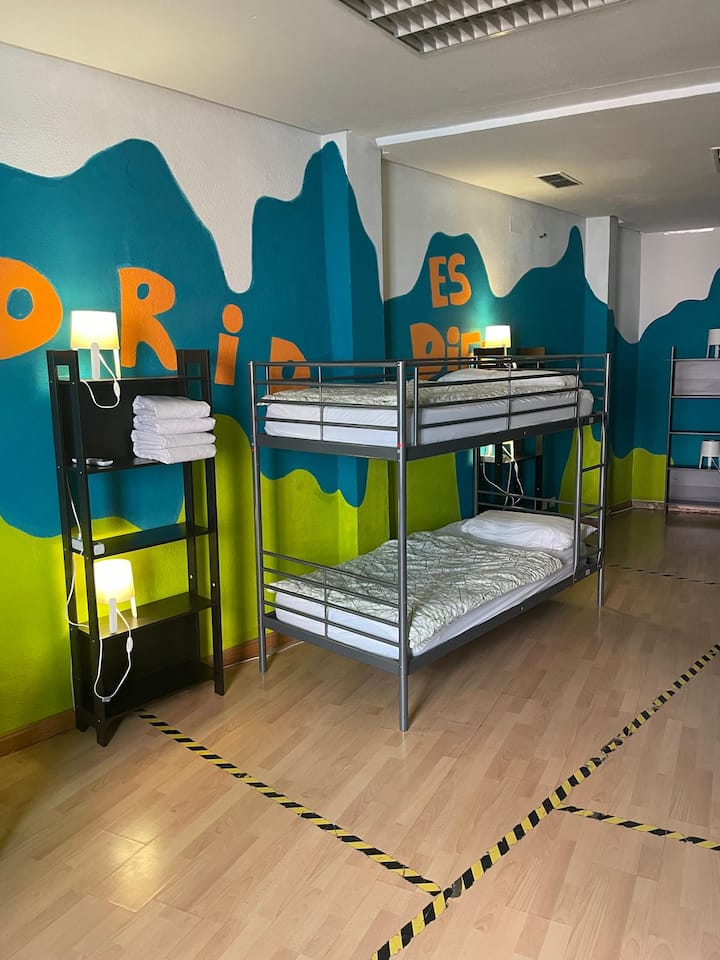 4 Bed Private Room (R1) - Madrid