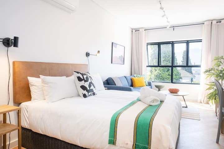 Paarl - Superior Studio With Onsite Parking - Paarl