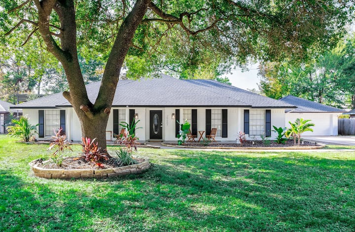 Prime Spot! Airport 15 Min • Woodlands 5 Min - Spring, TX