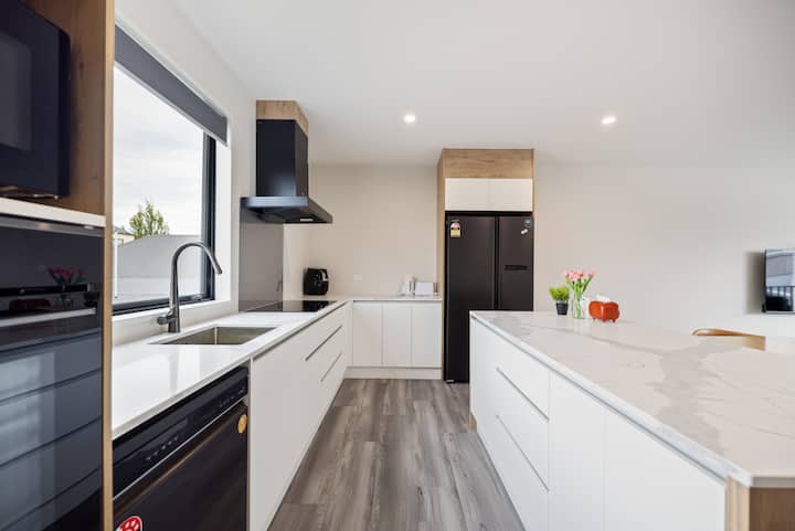 Cbd Retreat - Ideal For Group Getaways | Unit 1 -