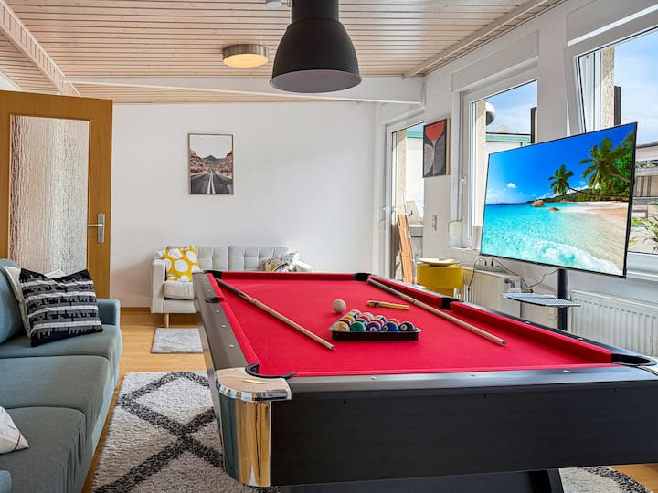 Stgt Ferienwohnung – Whirlpool, Billard, 10 Pers - Stuttgart