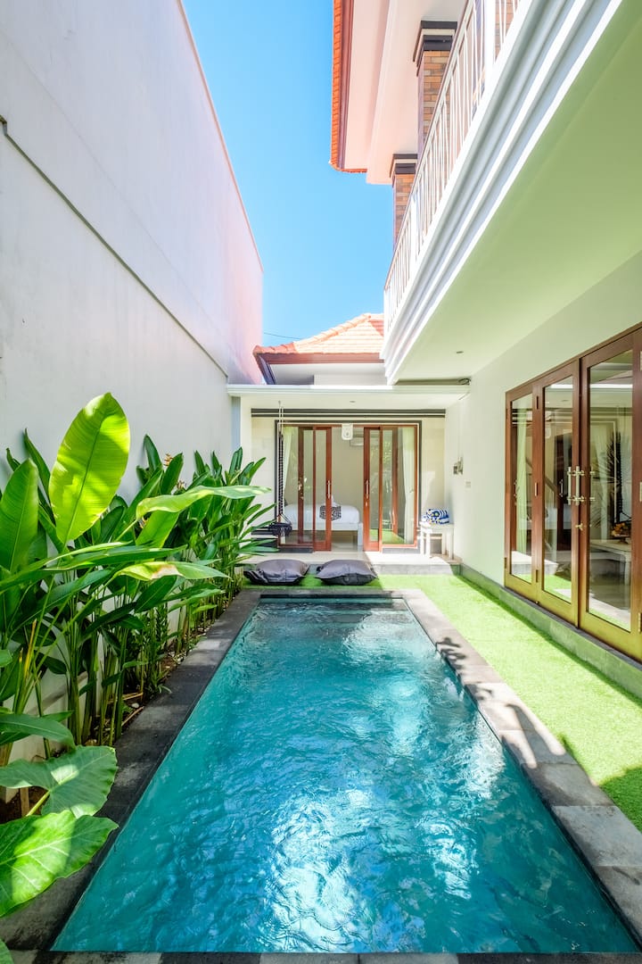 The R Villa Sinabung|cozy 2br Sanur-walk To Beach - Sanur