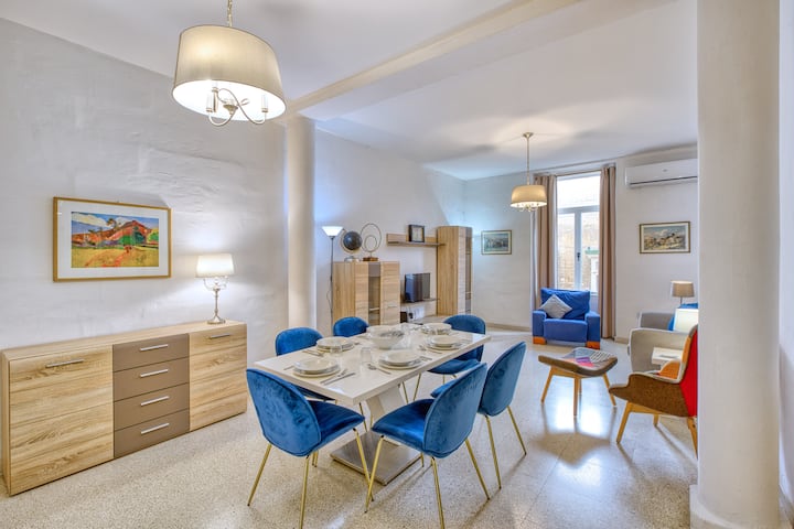 Spacious 3-bedroom Stay In Historic Valletta - Valletta, Malta
