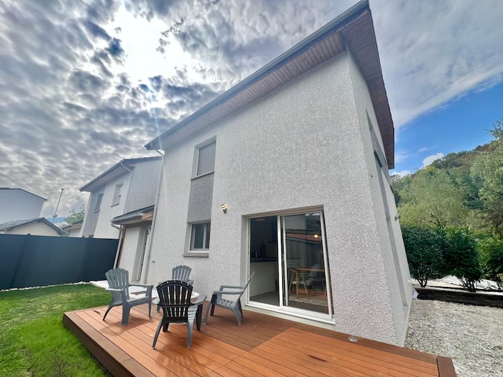 Maison 3 Chambres, 2 Sdb, Jardin, Parking 3 Places - Aix-les-Bains