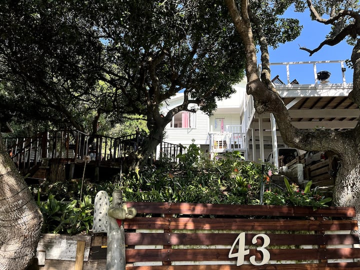 Birdsong, Secret Garden Cottage, Sedgefield - Sedgefield