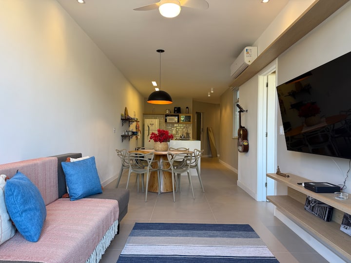 Amplo Apartamento A 2 Quadras Da Praia, Em Ipanema - Ipanema