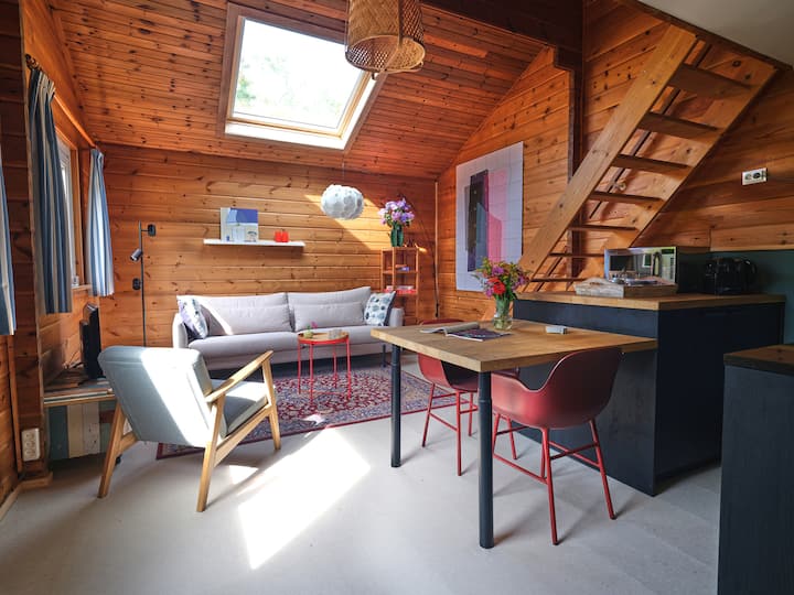 Huis Van Hestia. - Lelystad