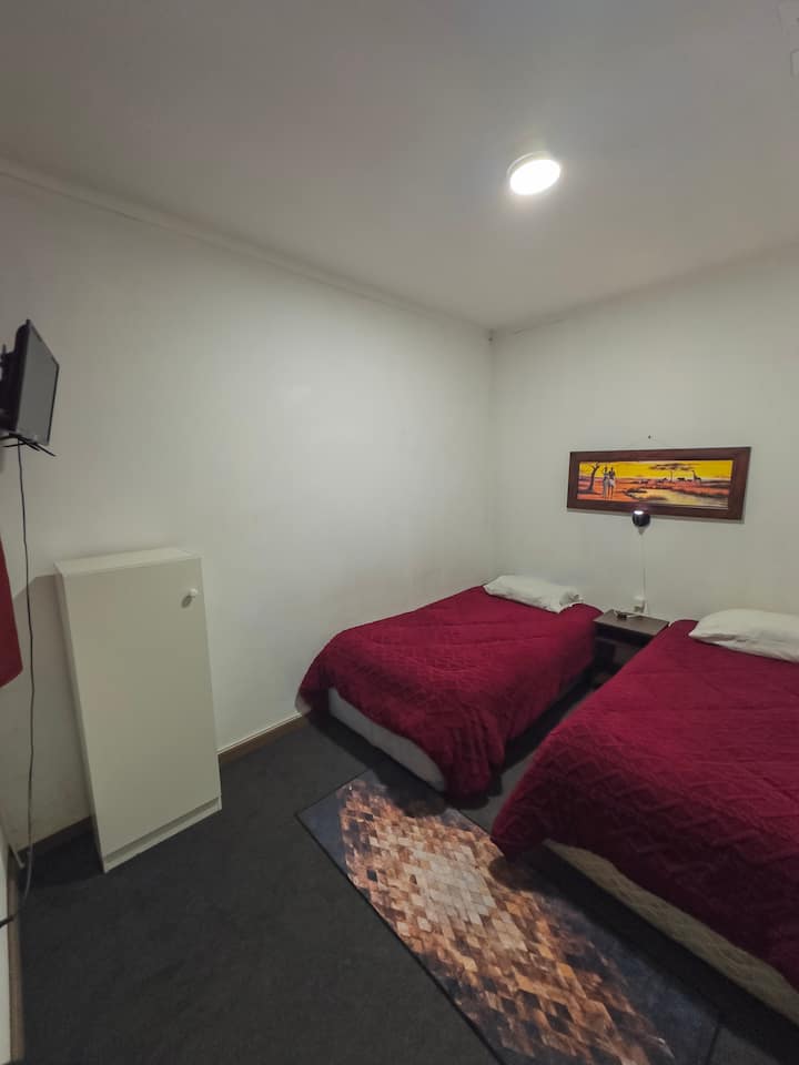 Pieza Cuadruple Con Baño Privado - Los Angeles, Chile