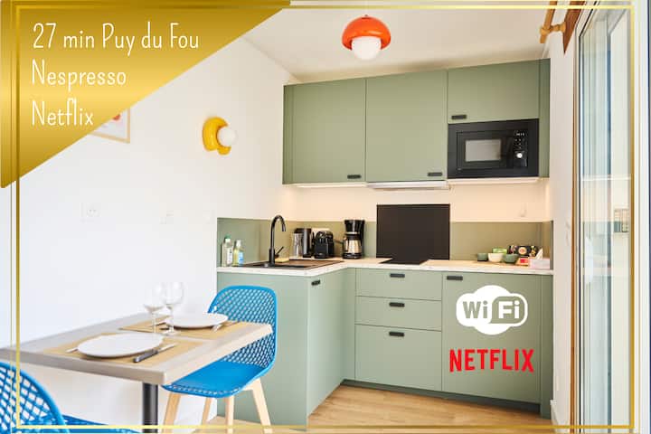 Les Deux Estrades - Confort, Panache & Netflix - Cholet