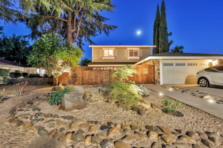 Xen House 3br/2ba 10 Min From Downtown Sacramento - Sacramento, CA