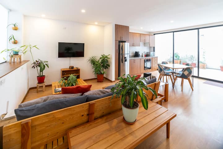 1-dorm Al Lado De Embajada Usa - Quito