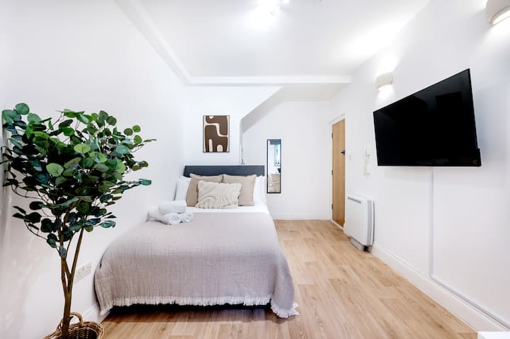 Soho Renovated Studio, 1bd/1ba - 