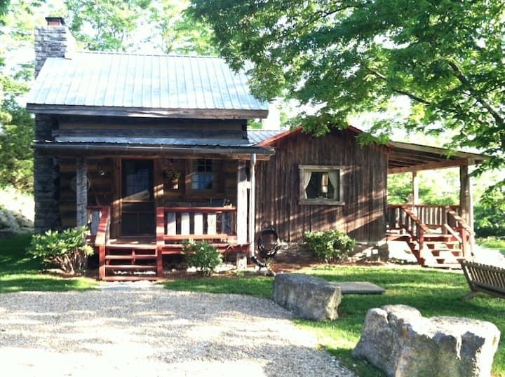 Francine's Log Cabin - Carrollton, KY