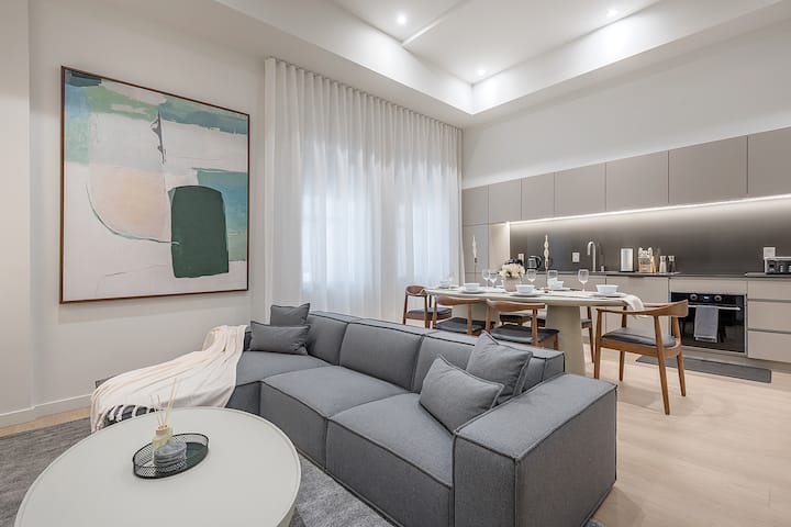 Luxury 4br/3ba Penthouse W/ Private Terrace - Quebec