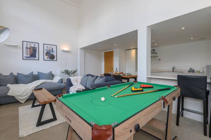 The Old School House - Free Parking - Headingley - Leeds