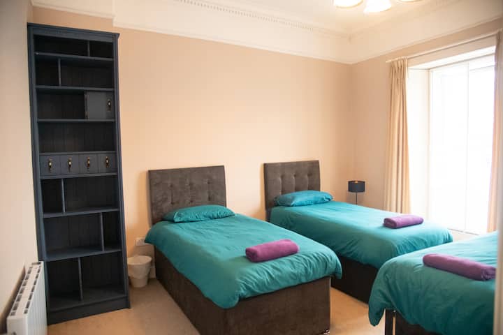 Carrick Central Accommodation 4 - Leitrim Village