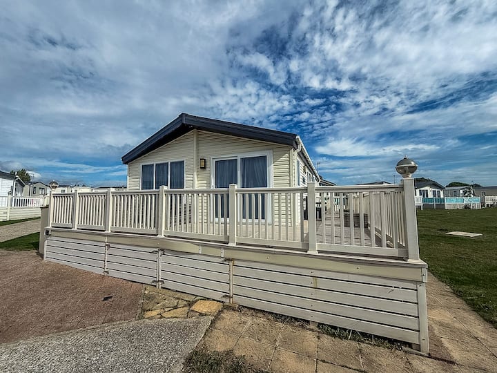 Lodge With Sea Views On Mersea Island Ref 49019s - Mersea Island