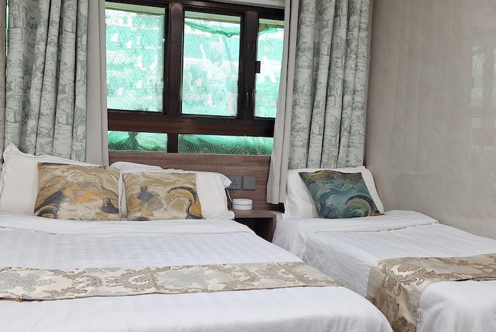 Triple Room - Hong Kong