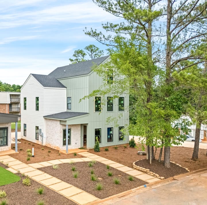 The Newton At Donahue Park | Walk To Stadium - Auburn, AL