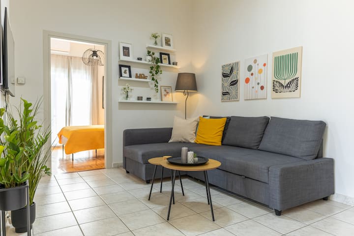 "Aktivi" Sunny & Quiet Modern Apartment - Kalamata