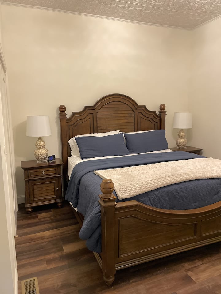 Downtown Wheeling Apartment - 휠링