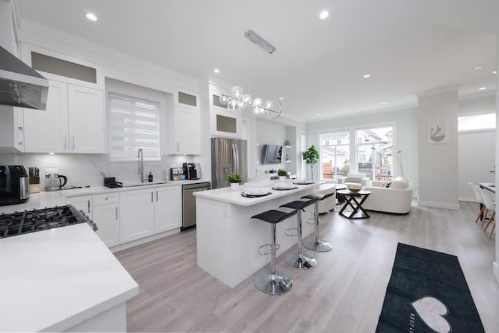 Sleek 5br Near Langley Events Centre & Ev Charger - ラングリー