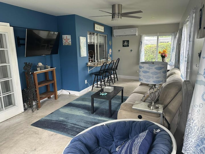 Spacious 4br Home With Private Yard - Juno Beach, FL