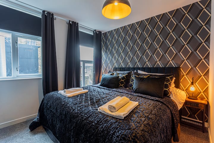 Super King 2 Bedrooms, Central. Refurbed Sleeps 6! - Halifax, Royaume-Uni