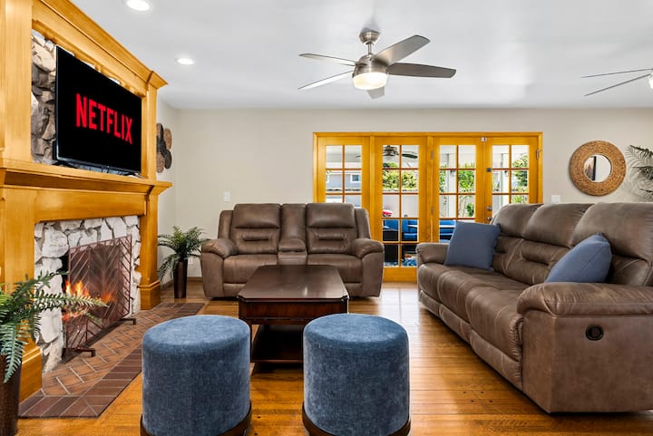 Oc Escape – 4br, Bbq, Patio, Near Beach & Disney - Garden Grove, CA