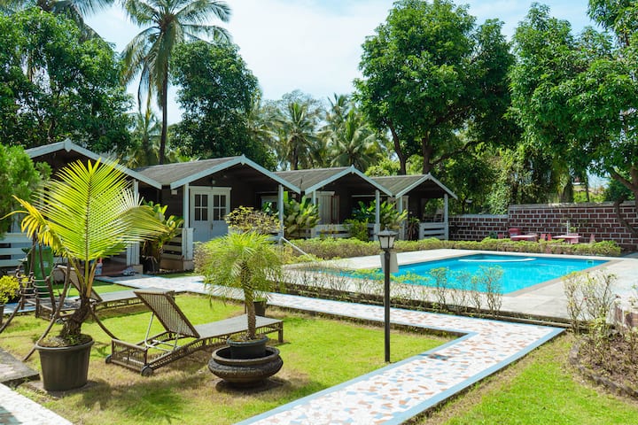 Rosewood Cottage - Poolside Escape @Colva - Goa