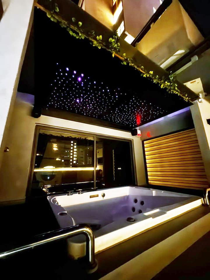 Seaview Jacuzzi Starry -5 Pax - Malacca