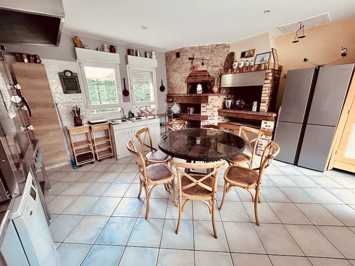 T4 - Idéale Famille - Parking Privé - - Bourg-en-Bresse
