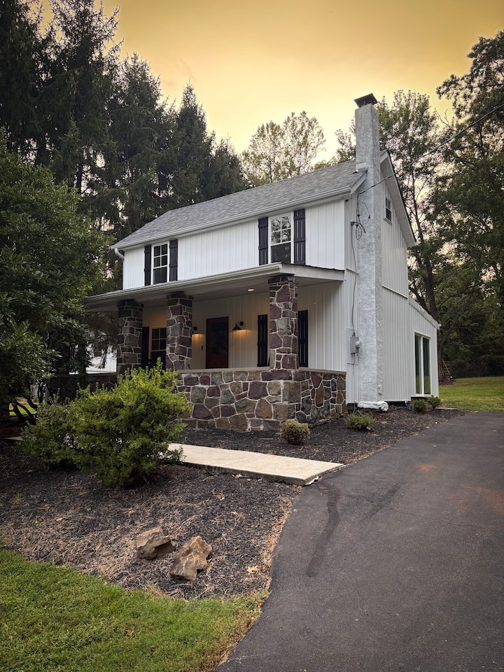 New! Pet Friendly Lake Nockamixon Cottage Hideaway - Bucks County, PA