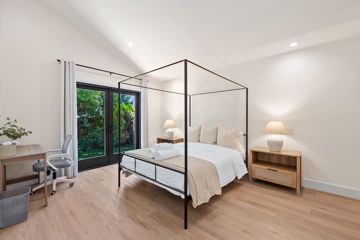 Alpha Home • Luxury Suite W/ Bathroom • Patio - Foster City, CA