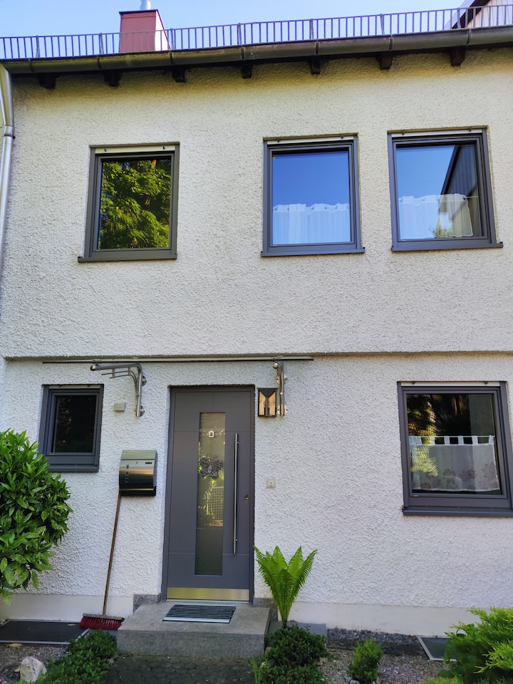 30 Min From Door/sbahn To Center Of Munich&airport - Unterschleißheim