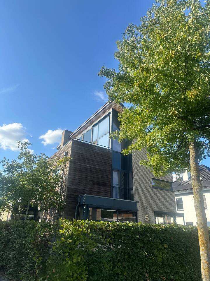 Appartement 2e Verdieping Met Dakterras Op Zuiden - Hengelo