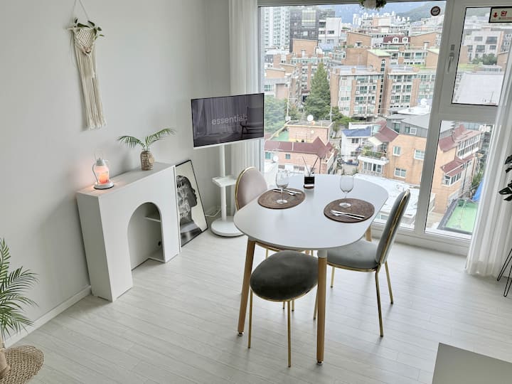 #2 Newopen 합법숙소 신축건물 엘리베이터 마포 서대문 홍대입구역 도보5분 짐보관 - Seoul