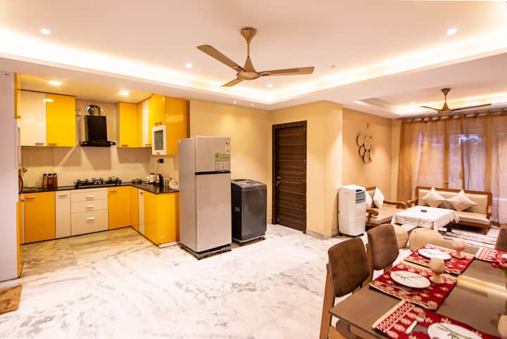 Spacious 3bhk In New Alipore:aurra Premium Suitess - Kolkata (Calcutta)