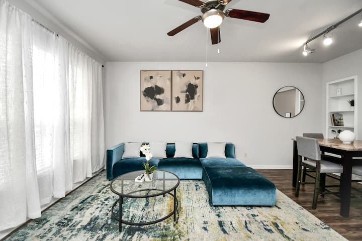Stylish & Modern 1 Bd @ Med Center/downtown Htx - Houston