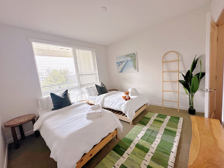 1b1b|2 Twin Beds Jamboree Apt Gym Pool Dj Plaza - Irvine, CA