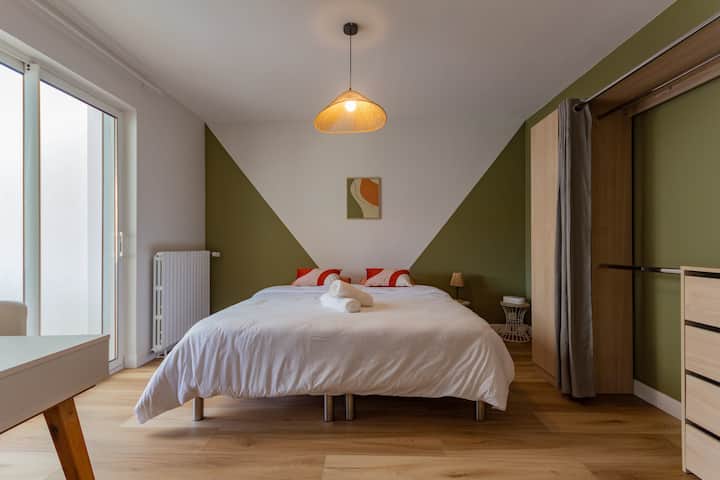 "La Mais'yon Du Bonheur" - Jardin & Salle De Jeux - La Roche-sur-Yon