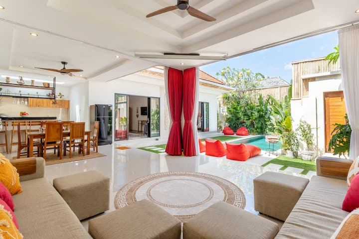 Spacious & Lush 2br Pool Villa N Heart Of Seminyak - Kuta