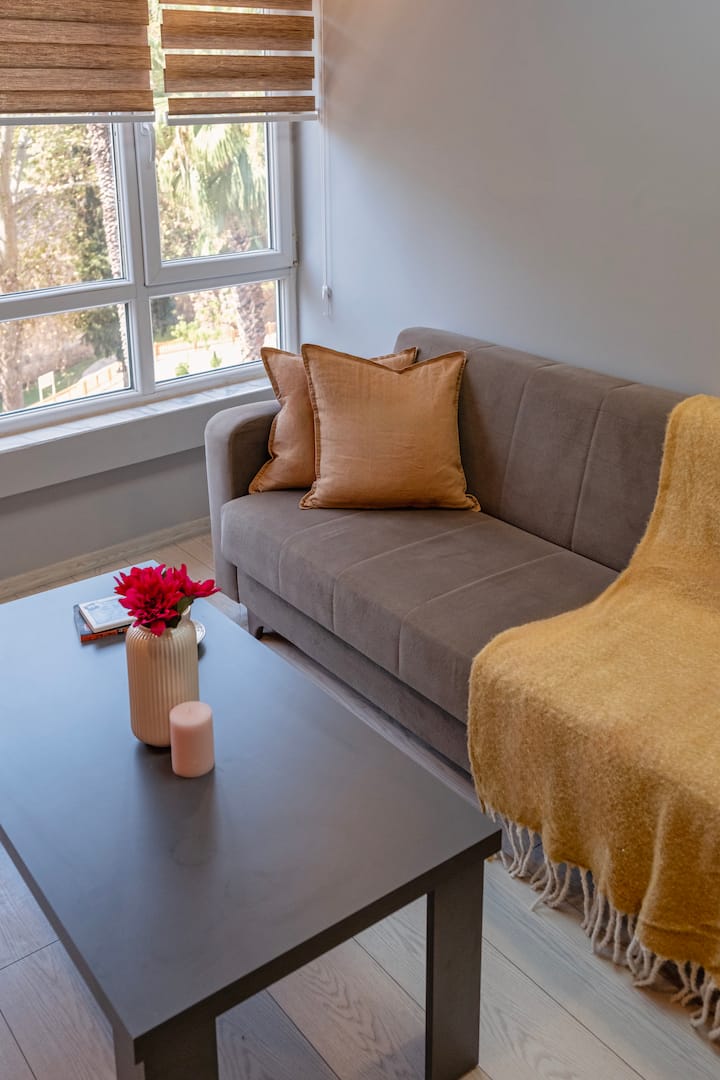 Cozy Hadrian Gate Flat Near Old Town/ Free Wifi - Antalya