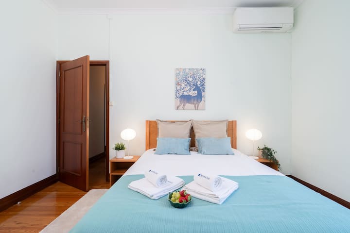 Riverside Miragaia 2br W/ Balcony By Hostwise - Vila Nova de Gaia