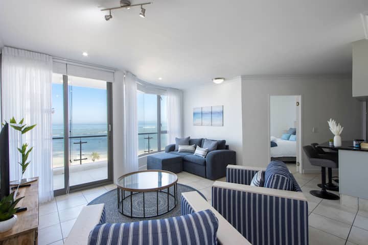 Modern Seaview Apartment Hibernian Towers - Somerset West