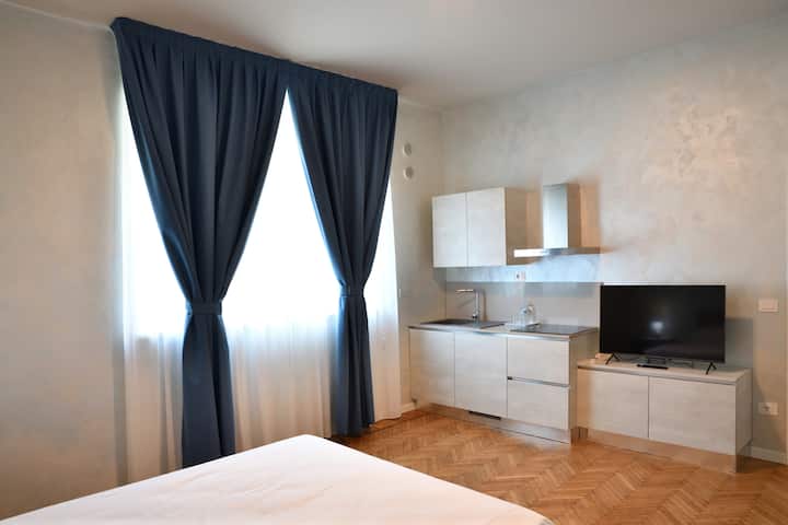 Palazzo Cavalieri Business&relax 5perceval - Desenzano del Garda