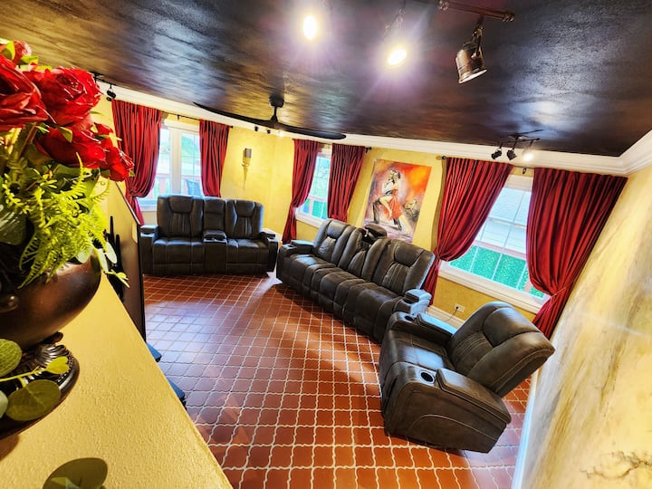 Two Kings Chicago.
Royal Comfort In Two King Beds - Downers Grove, IL