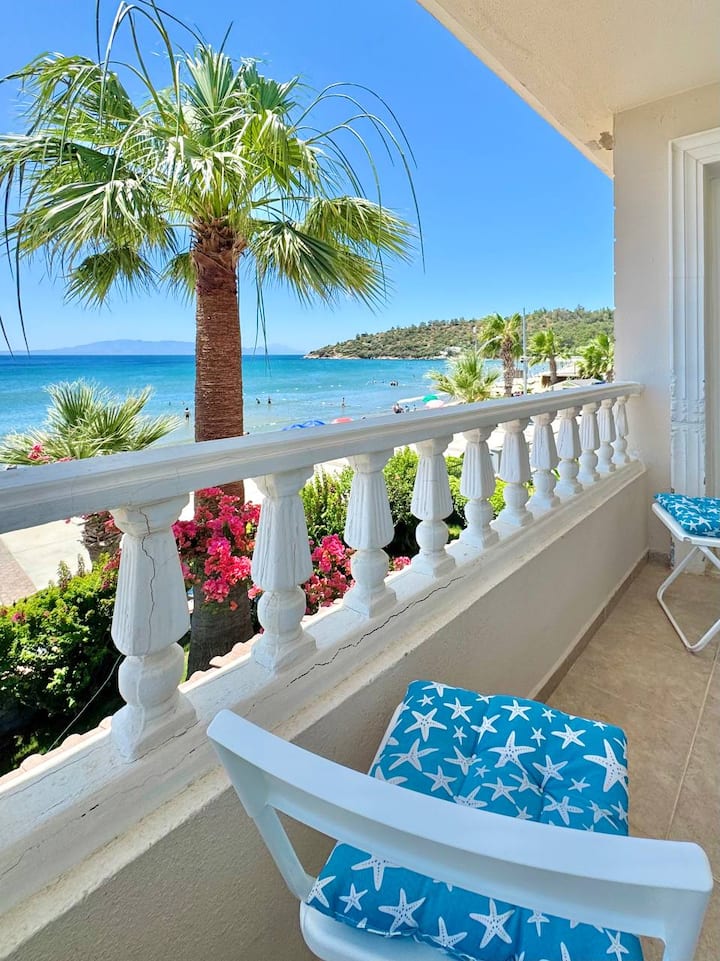 Vitamin Sea Beachfront Apartment On Aegean Coast - Menderes