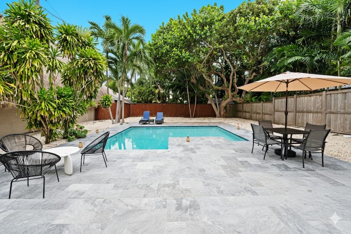 Las Olas Retreat With Private Pool / Walk To Beach - Fort Lauderdale, FL