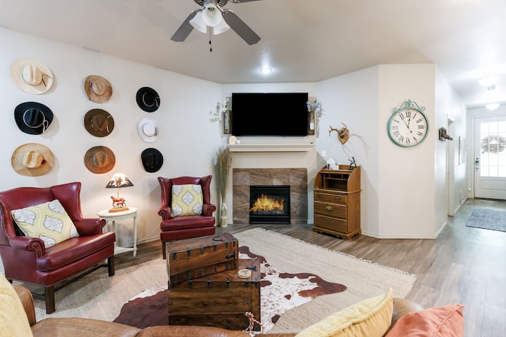 Desert Cowboy | Christmas Decor | Close To Tech - Lubbock, TX